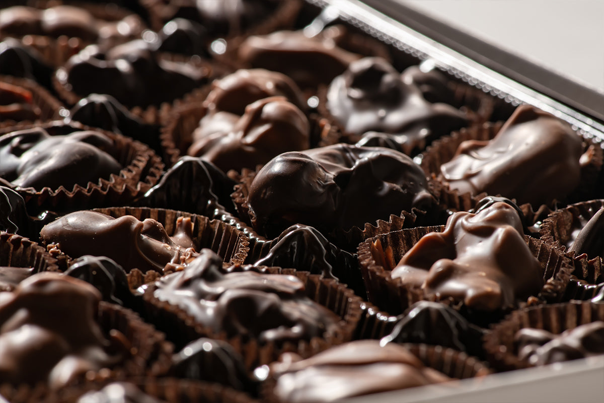 Assorted Nut Clusters – The Confectionary